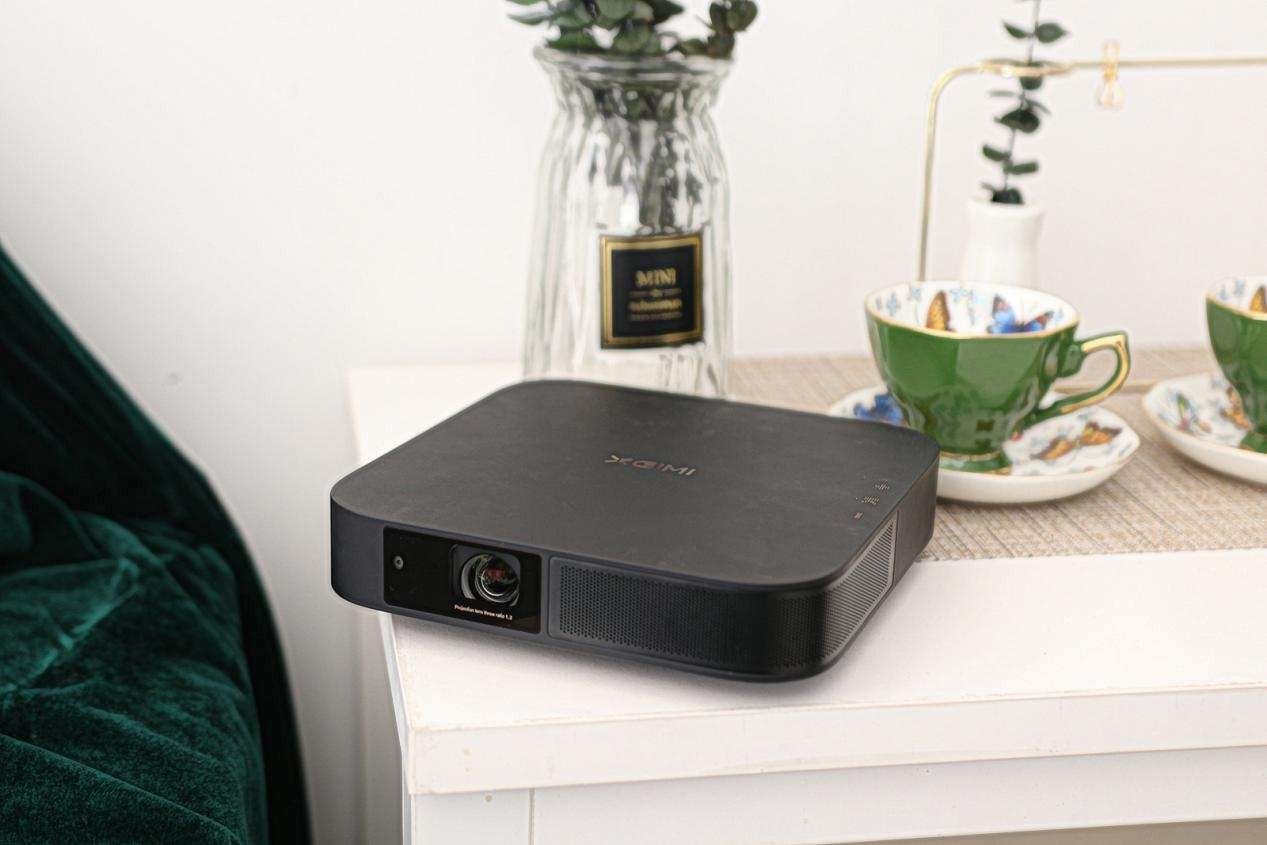 双十一狂卖8万台 极米NEW Z6X好在哪 | 极客公园