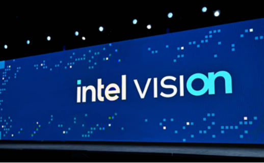 Intel Vision 2024 大会: 英特尔发布全新软硬件平台，全速助力企业推进 AI 创新 | 极客公园
