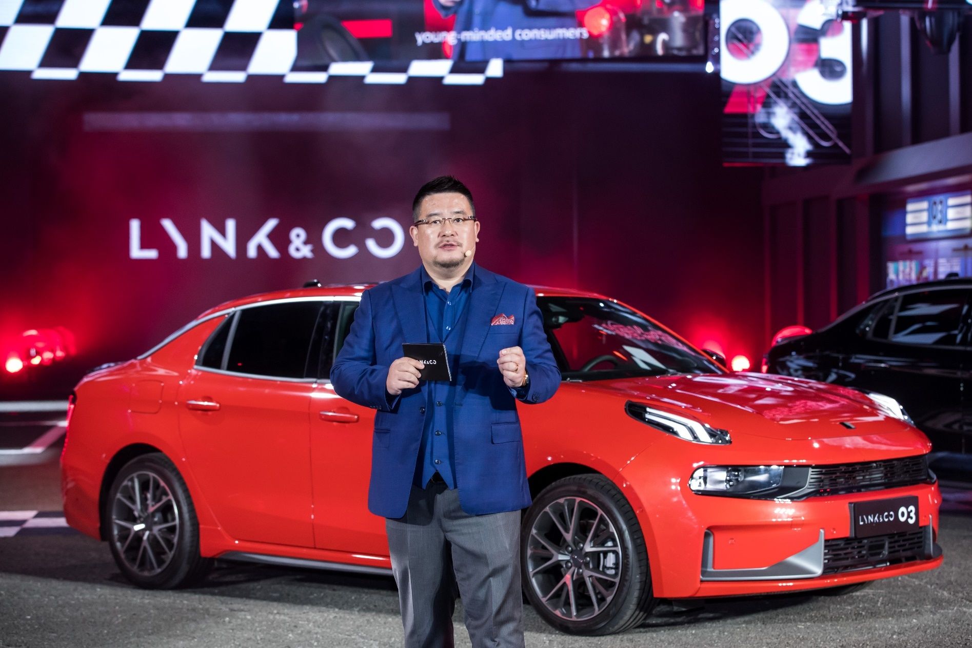 携手Cyan Racing 征战2019年WTCR赛事，领克在引领什么？ | 极客公园